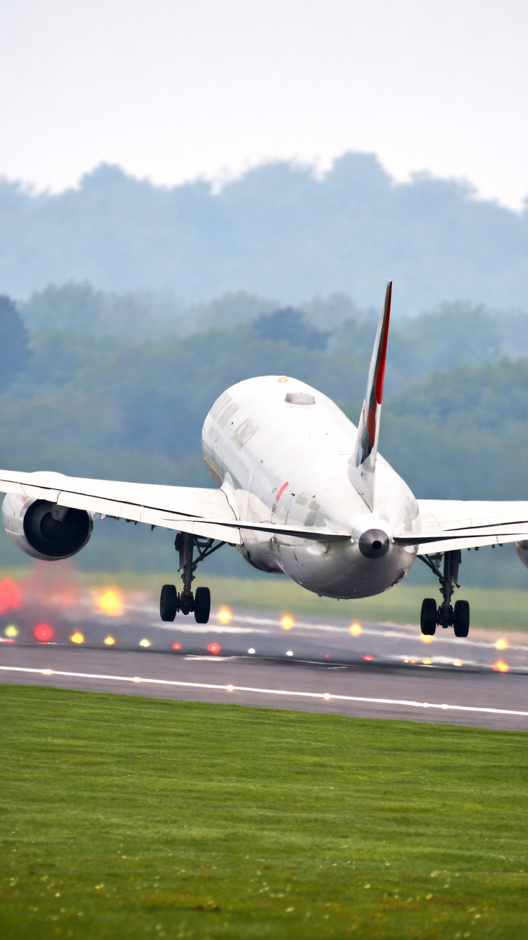 Plane perfection caught on camera