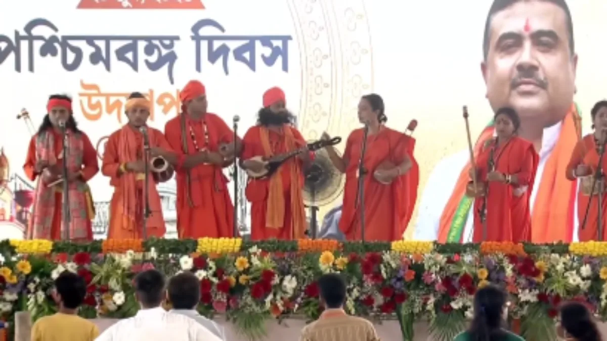 PM Modi arrives in West Bengal for Paschimbanga Divas celebrations at ...