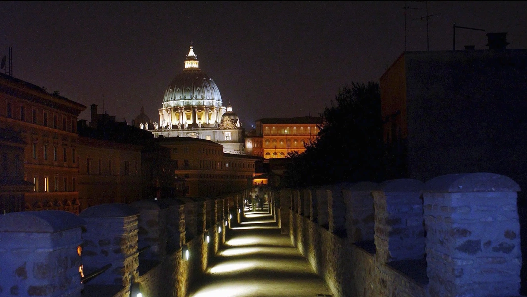10 hidden spaces inside famous landmarks
