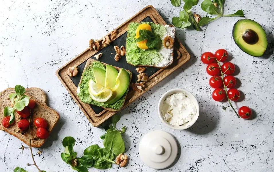 EatingWell launches low-calorie vegetarian breakfast sandwiches