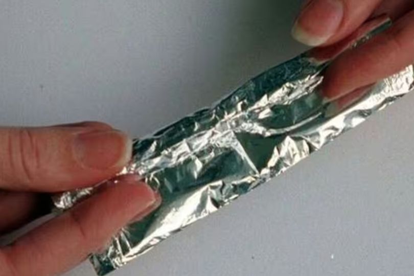 Irish households urged to put kitchen tin foil in windows on Monday