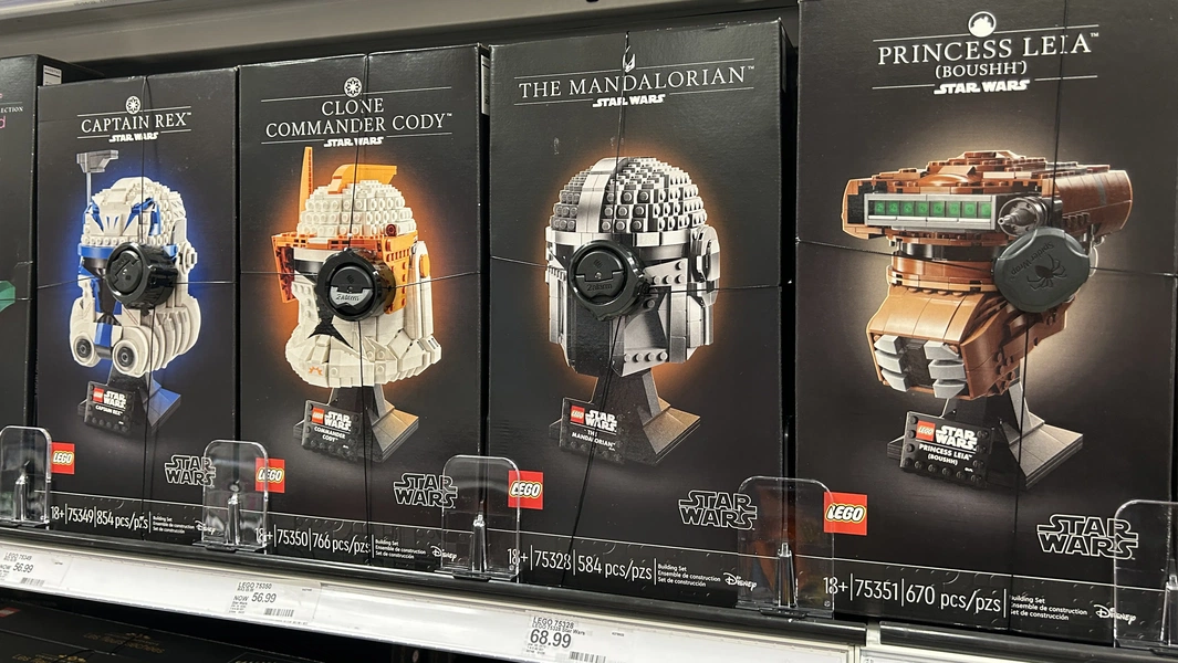 4 most and least expensive Star Wars LEGO sets