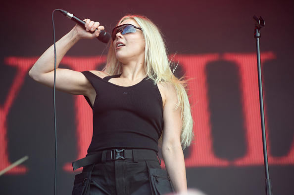 Becky Hill booed and crowd leaves after 'worst idea ever at a festival'