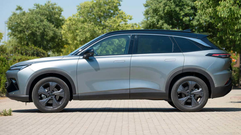 BAIC X55 2026: muy poco que envidiar al Omoda 5 de gasolina