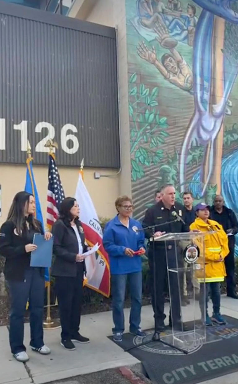 State of emergency declared in LA as warehouse fire spews dangerous ...