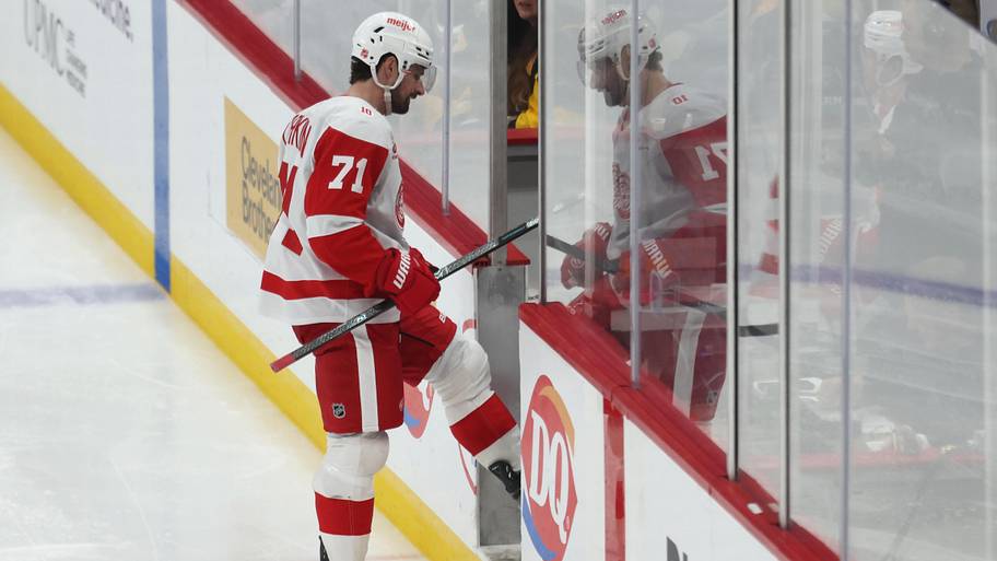 What the Dylan Larkin situation means for the Red Wings’ direction