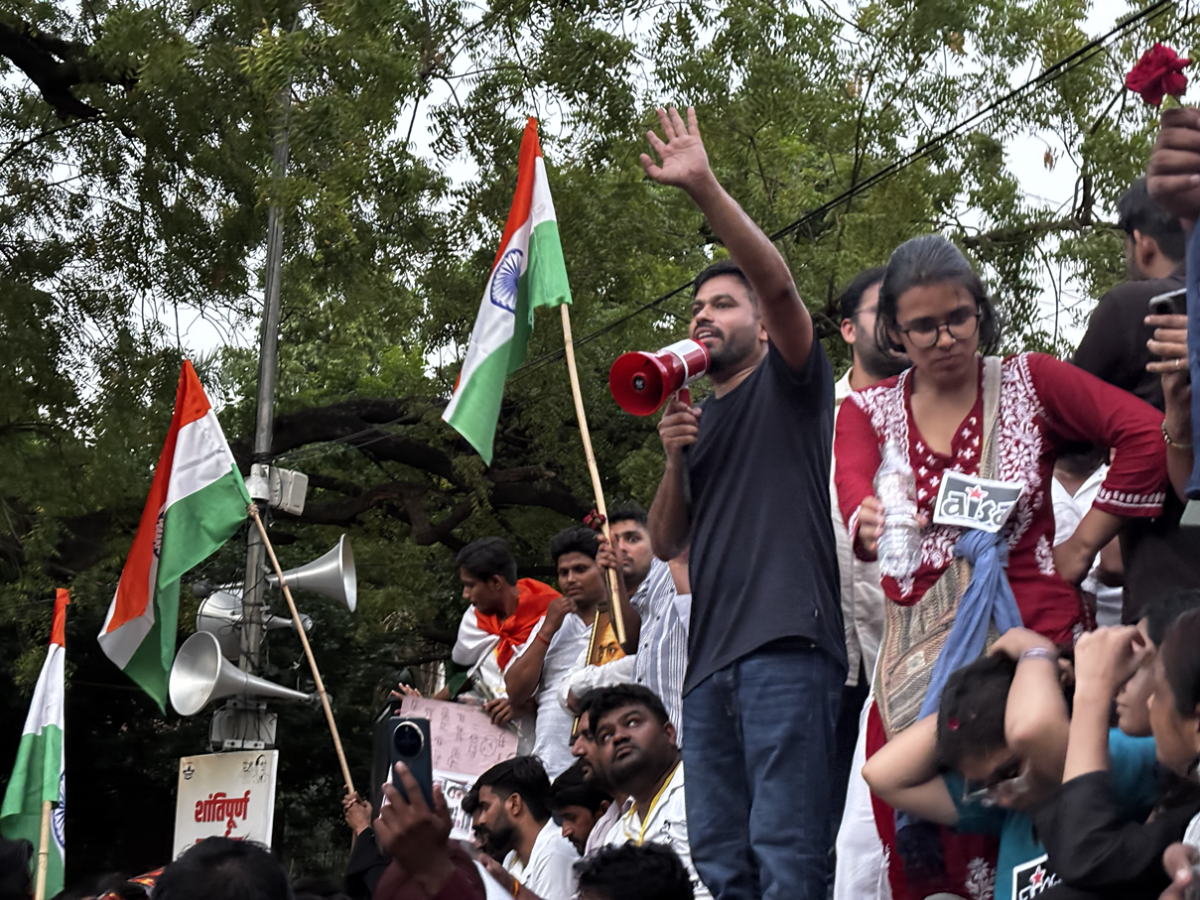 Delhi Police Tries to Evict CJP Protest, It Continues Without Water ...