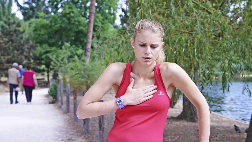 13 early signs of declining lung health