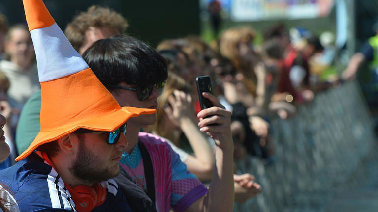 TRNSMT fans shake off Scotland loss in sun-soaked Fratellis sing-a-long