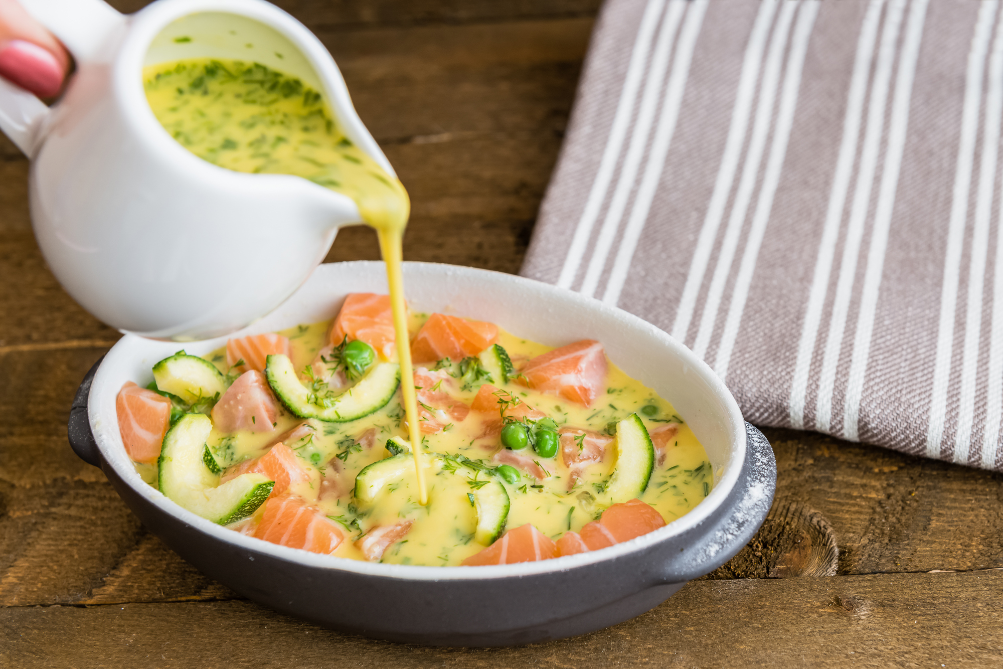 Dîner léger : le clafoutis à la courgette et truite fumée