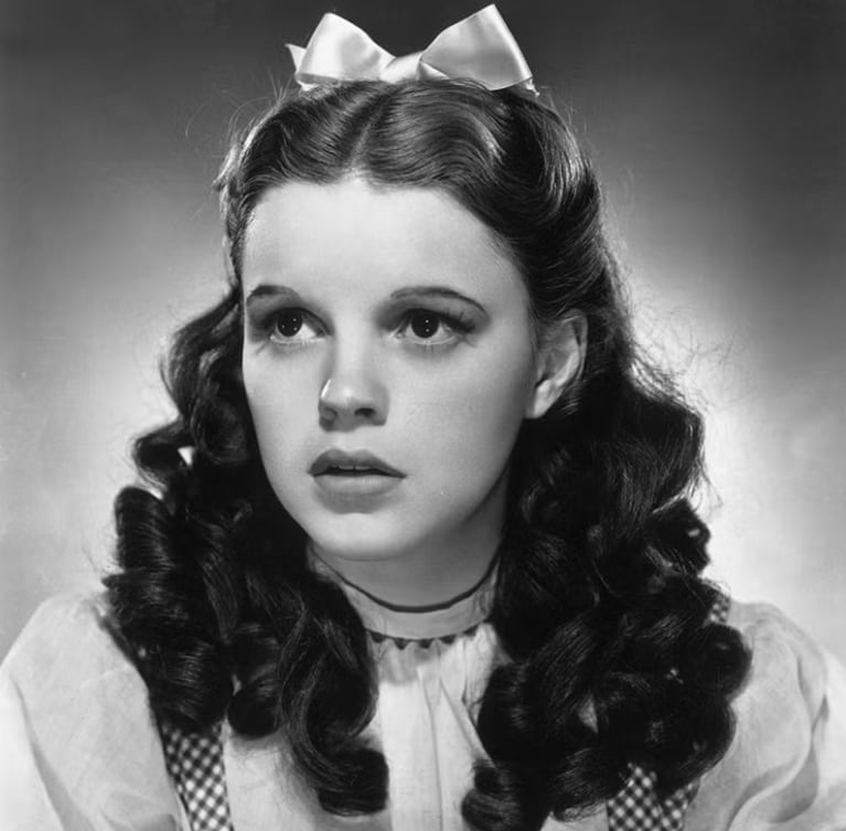 Judy Garland, ícono de la comunidad queer y su conexión con la bandera ...