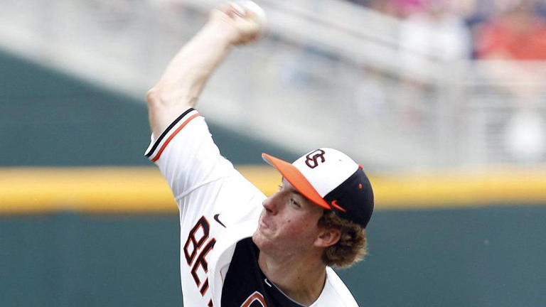 Former Beaver Andrew Moore named Oregon State pitching coach