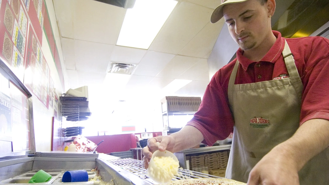 5 fast food pizza chains ranked by taste and quality