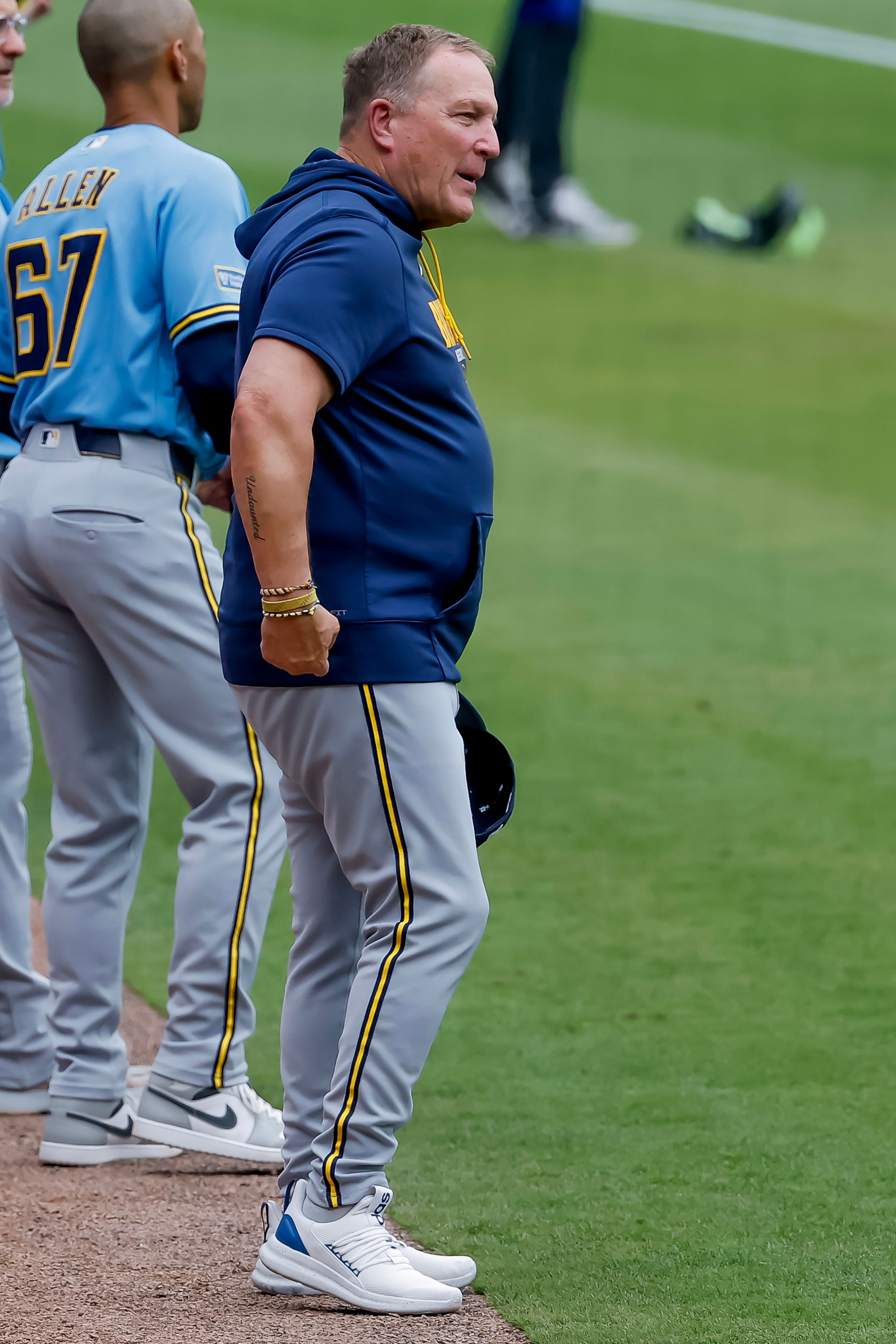 Brewers manager Pat Murphy plans surgeries on his back on Thursday and ...