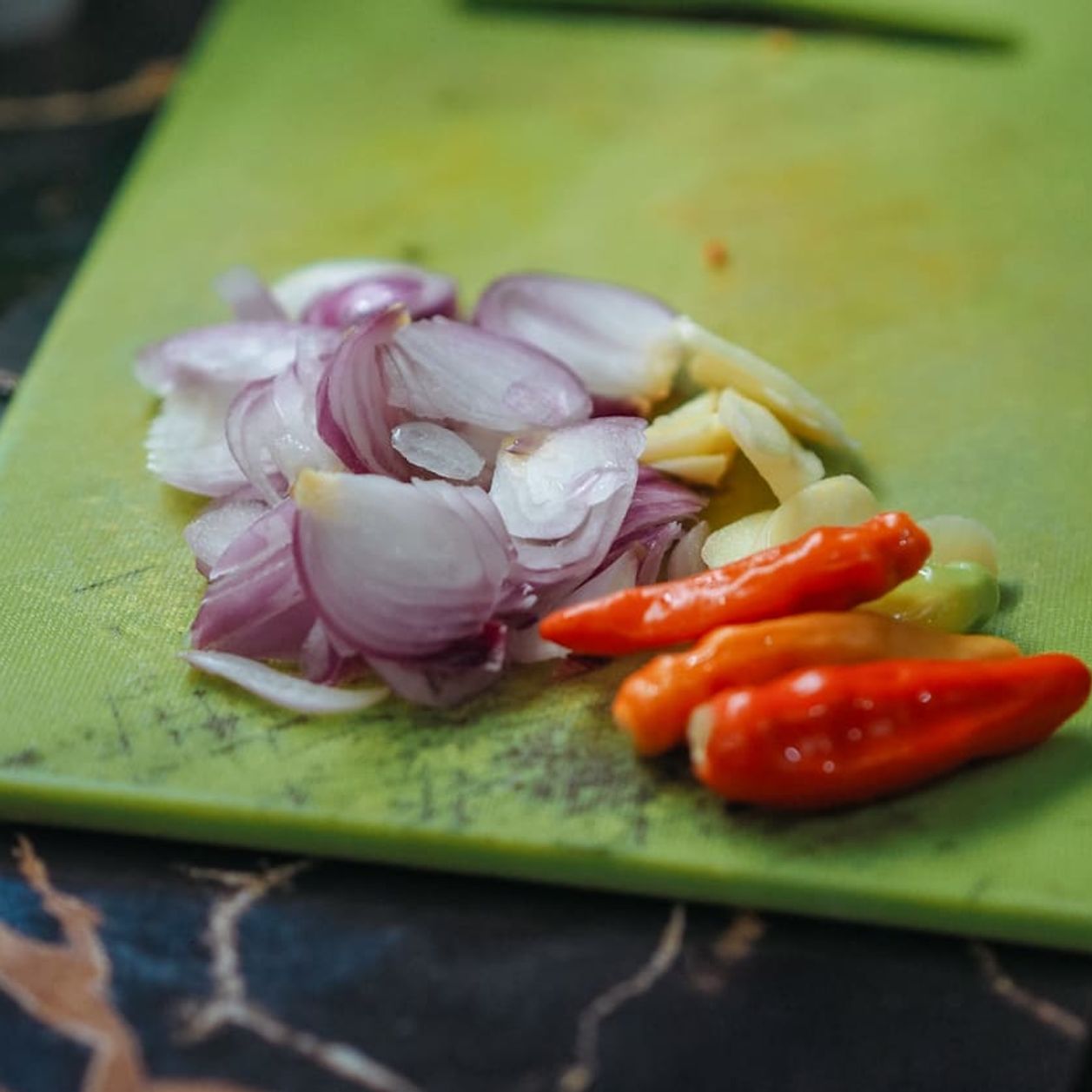 Votre cuisine est pleine de microplastiques : voici les gestes simples ...