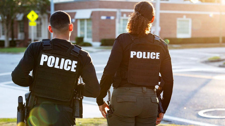 Florida police department goes viral with genius strategy to connect ...