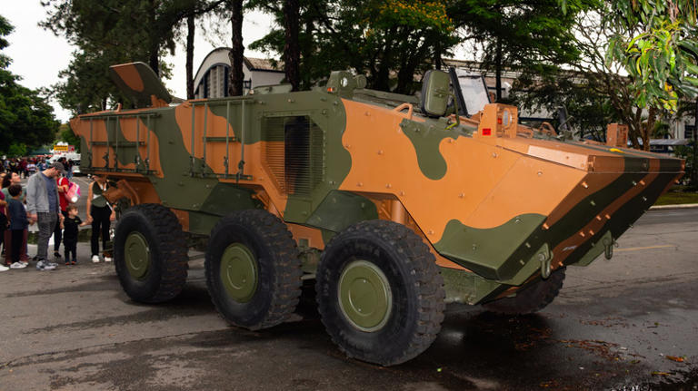 What has 6 wheels and weighs 40,000 pounds? This absurd Brazilian ...