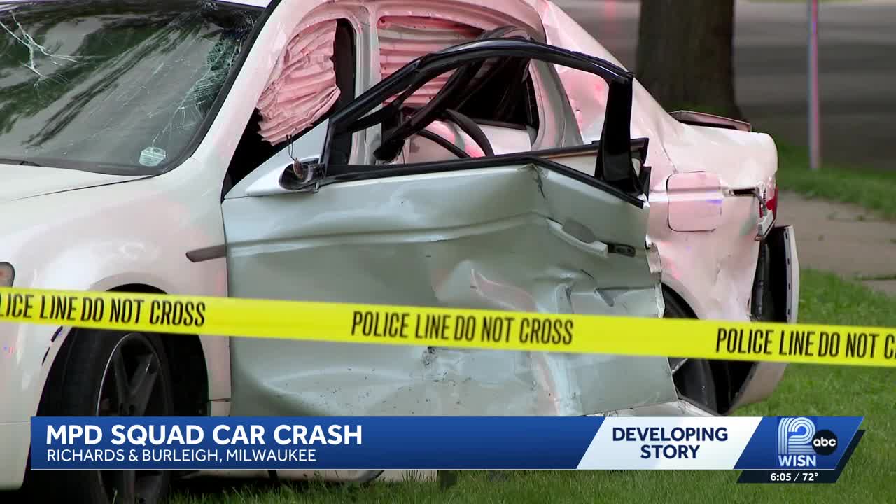 Two vehicles, including Milwaukee police cruiser, involved in crash