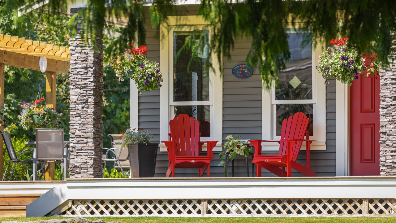 10 landscaping fads that make no sense in real life
