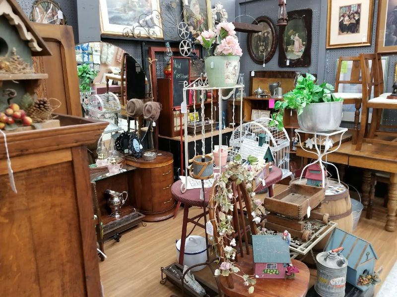 This Oklahoma antique mall is so big you’ll need a map to get out