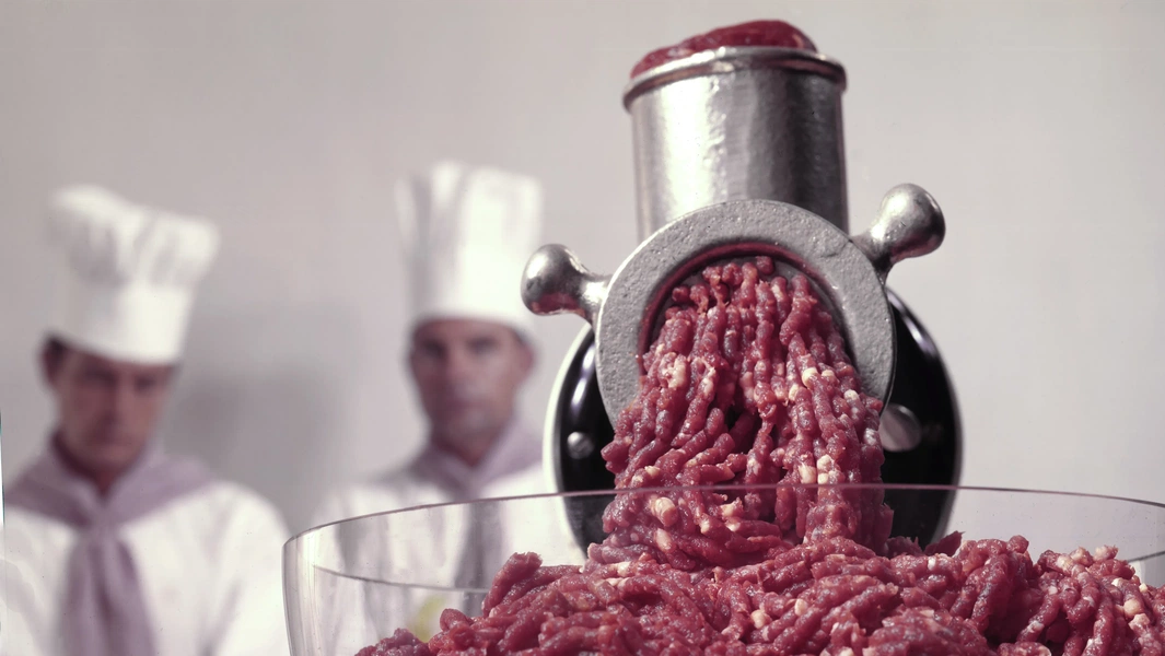 Essential tips for perfect grilled burgers
