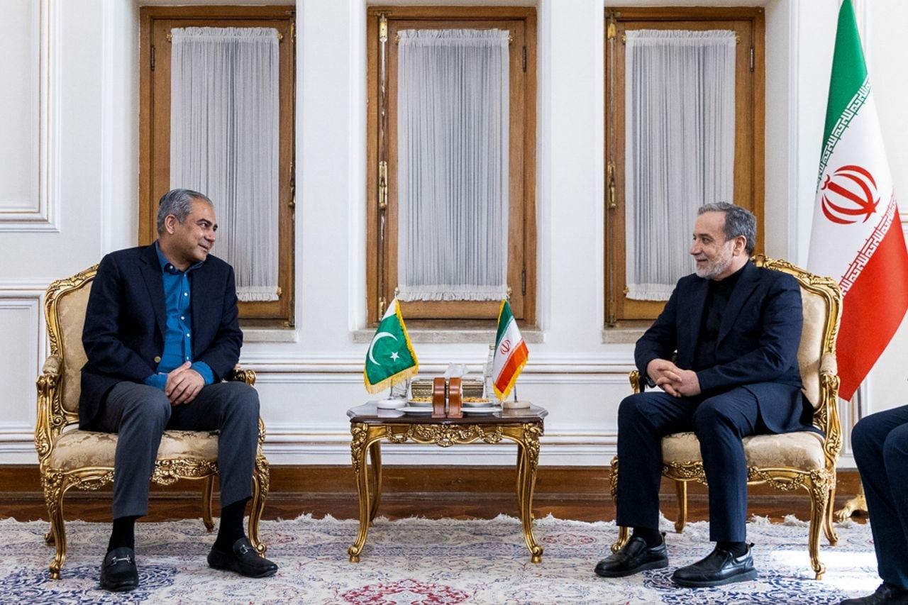 Iran says it's shut strait over new strikes in Lebanon
