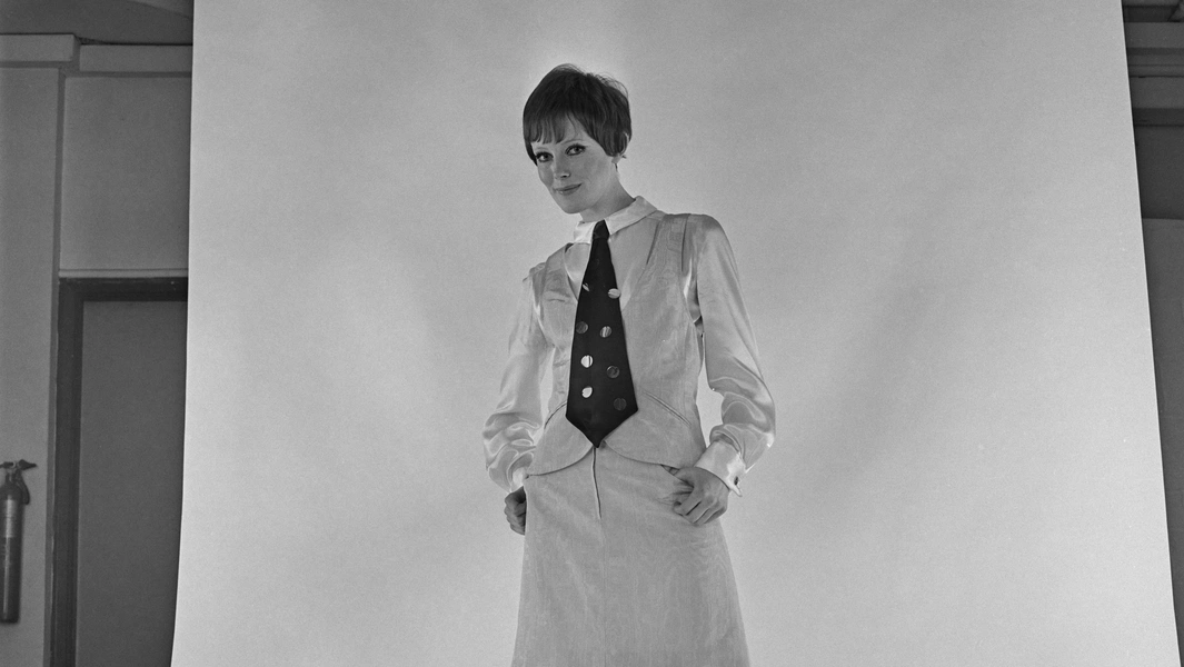 16 iconic fashion trends of the 1960s