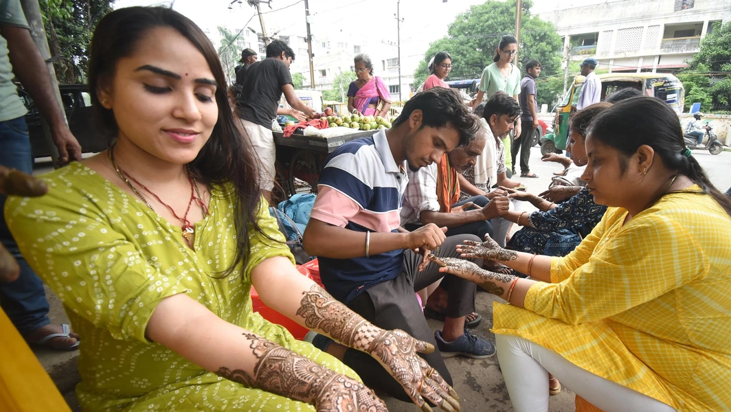 Social media fuels rise of innovative mehendi trends