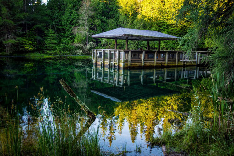 This tiny Michigan town has a historic lighthouse, cozy inns, and the ...