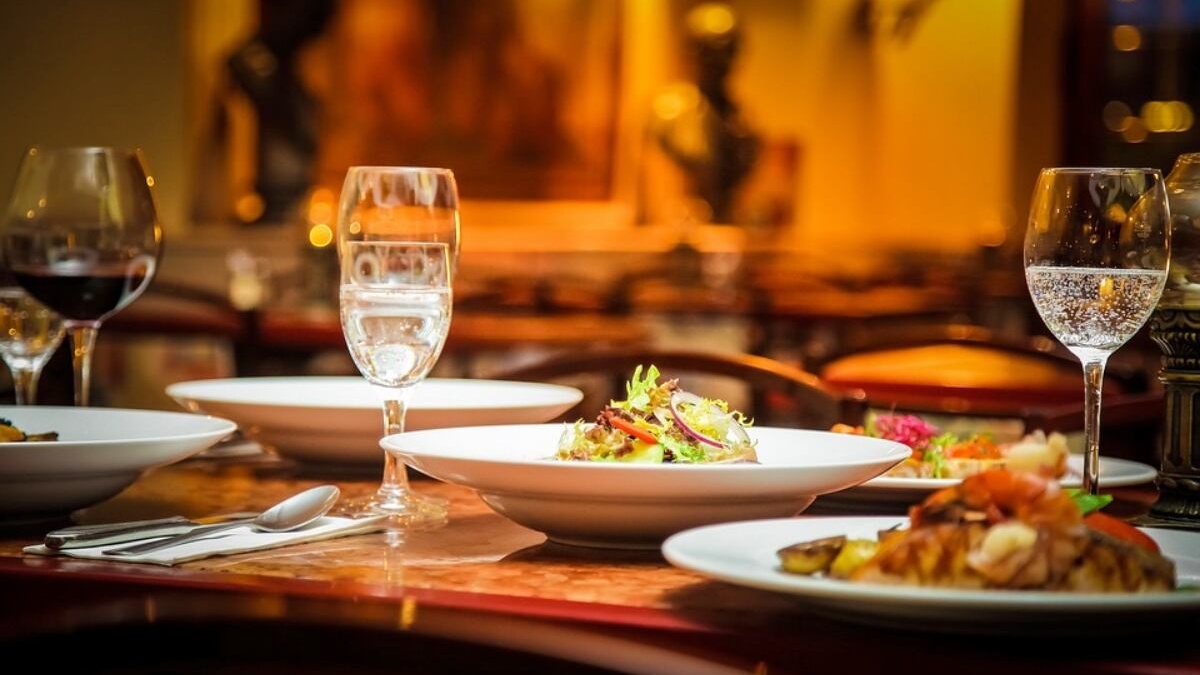 Why more Americans are choosing restaurant dining despite rising costs ...