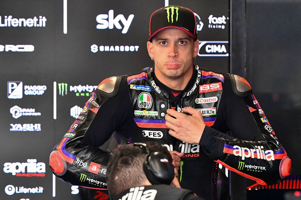 Suspendu du Grand Prix pour avoir frappé un commissaire de piste