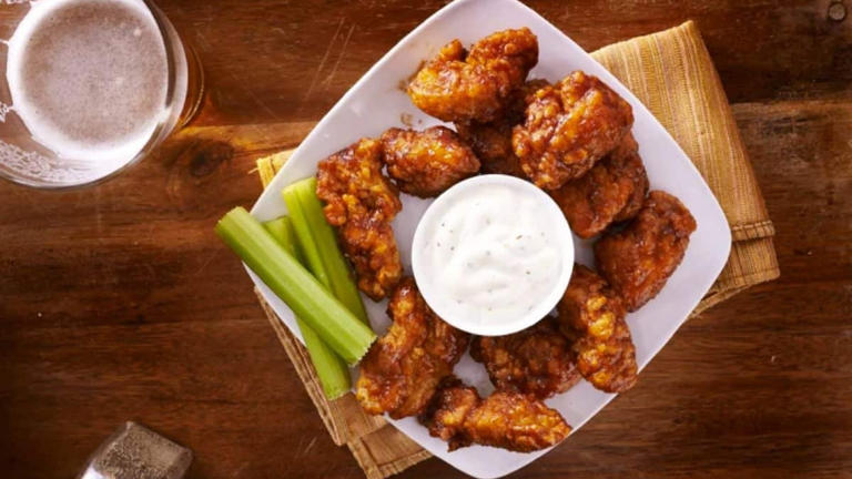 Floridas Best Buffalo Chicken Spots Offer Big Flavor Without Breaking ...