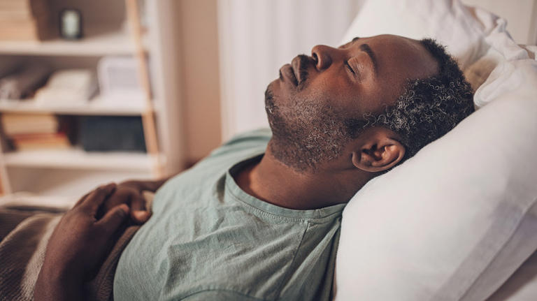 Is sun gazing the trick for better sleep? We explain