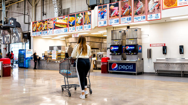 The healthiest items you can order at a Costco food court