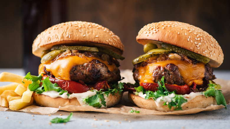 Make a French-style cheeseburger with 3 simple ingredients
