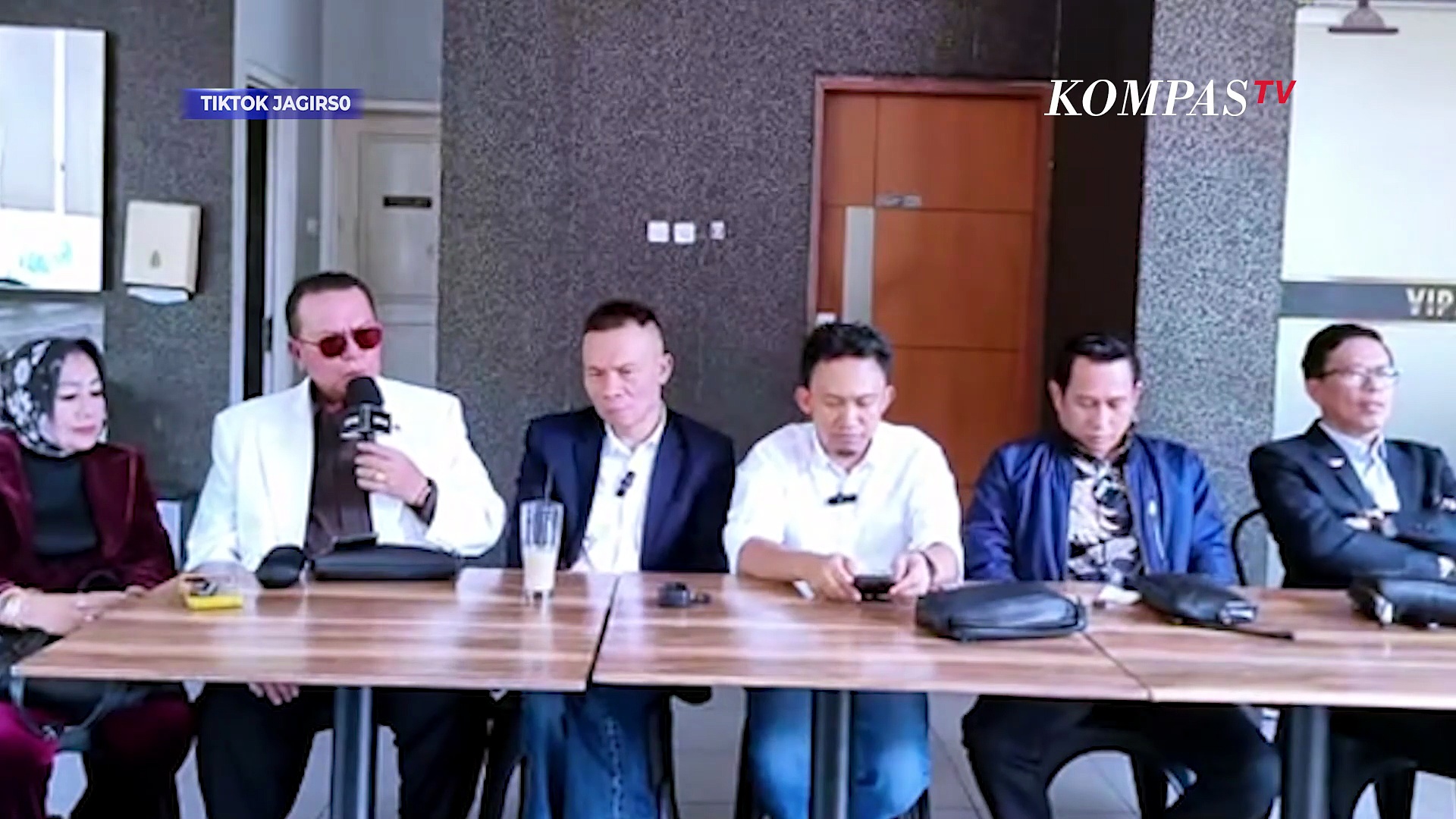 [Full] Rismon Cs buka suara soal Roy Suryo & dr. Tifa ditangkap dalam ...