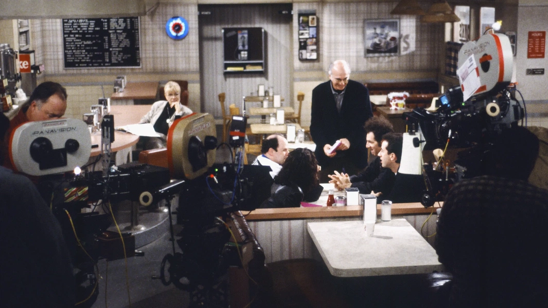 8 behind-the-scenes facts from ’90s comedies