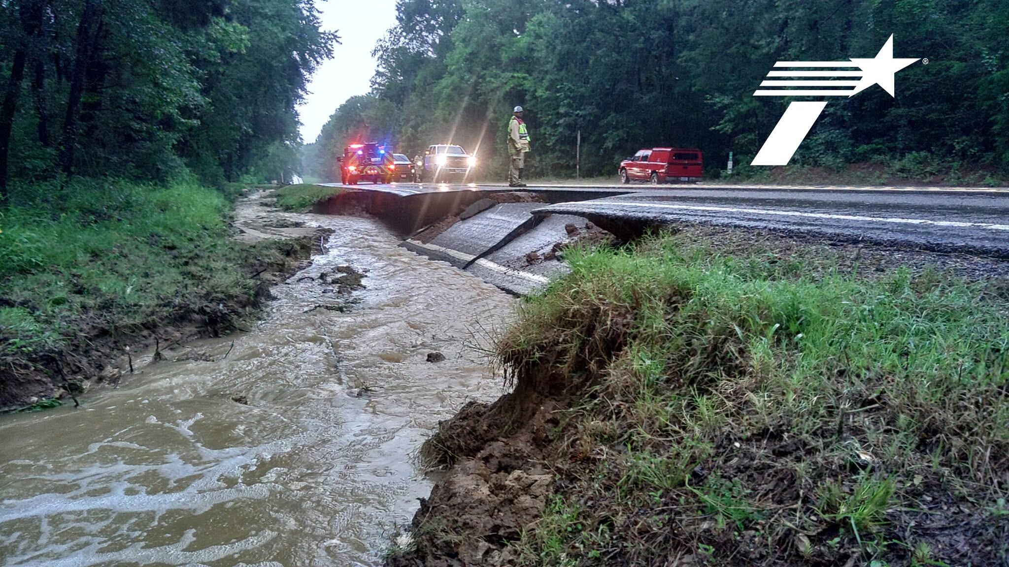 Flash flooding closes roads in Crockett, Grapeland areas