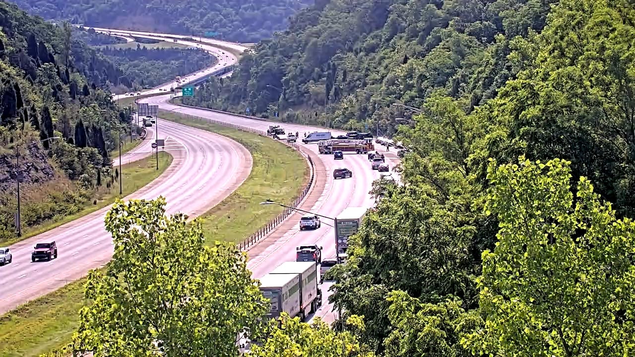 Eastbound lanes of I-275 in Taylor Mill closed after pedestrian struck
