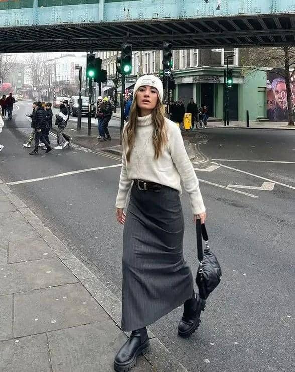 Rok abu-abu cocok dengan baju warna apa? Ini pilihannya