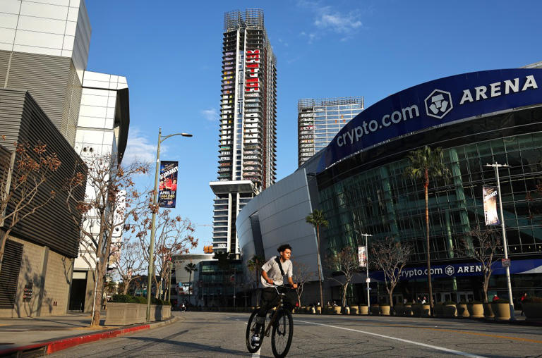 LA graffiti tower developer has insidious plot to make insane cash ...