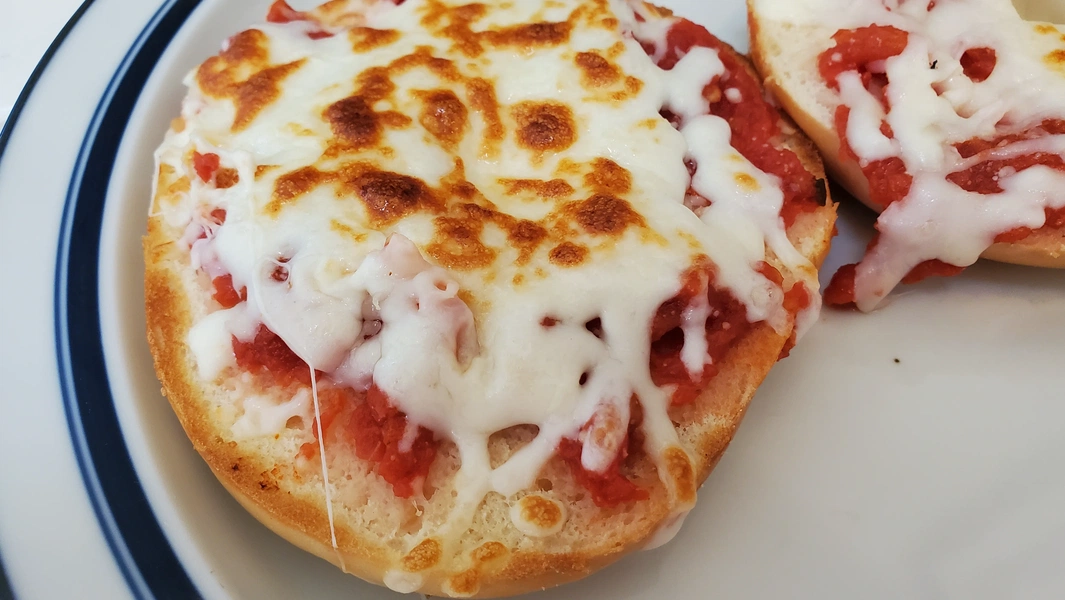 10 nostalgic American snacks from lunchboxes to parties