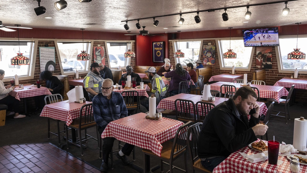 Inside Pizza Hut’s nostalgic dine-in era
