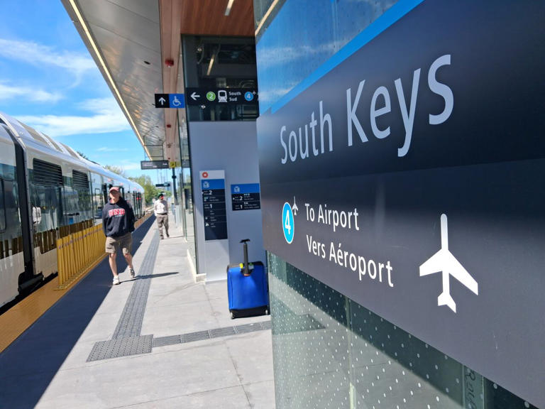 Trains halted on O-Train Line 4