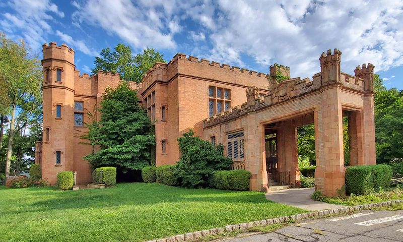 This New Jersey mansion was modeled after a 1,000-year-old English castle