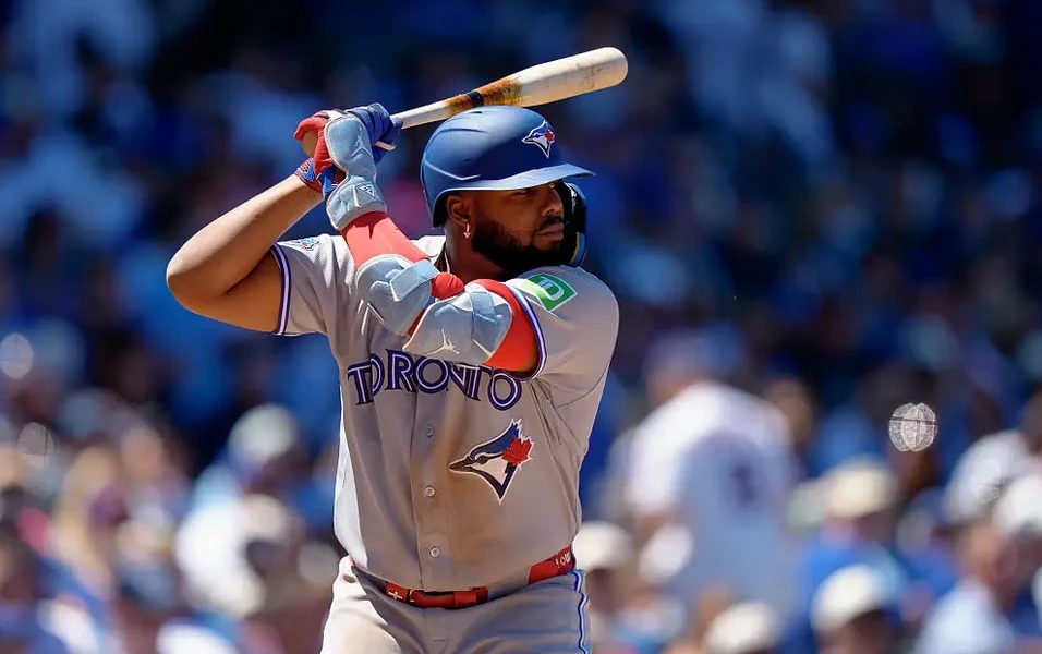 Guerrero leaves Cubs game with back tightness, return possible Saturday
