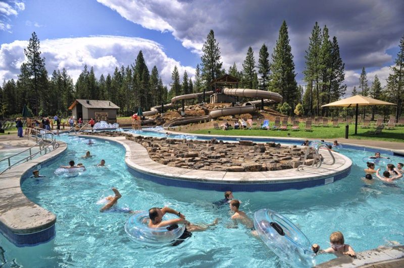 This all-season Oregon aquatic center has indoor and outdoor pools ...