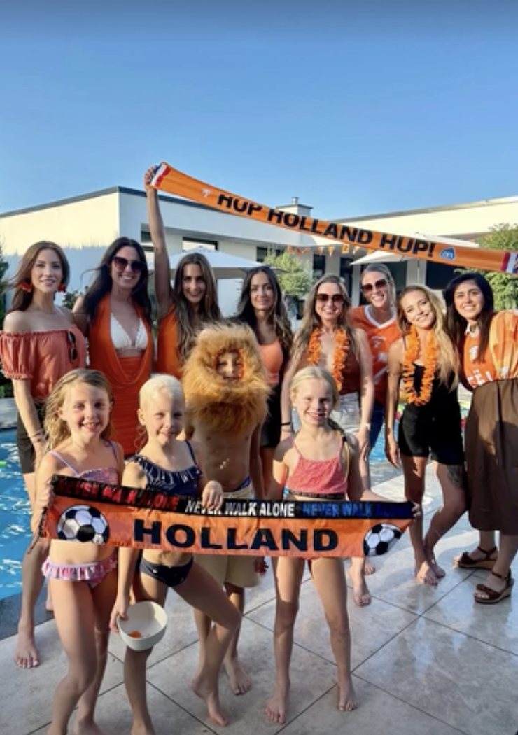 Zo keek bekend Nederland naar Oranje: Jutta Leerdam via telefoon en ...