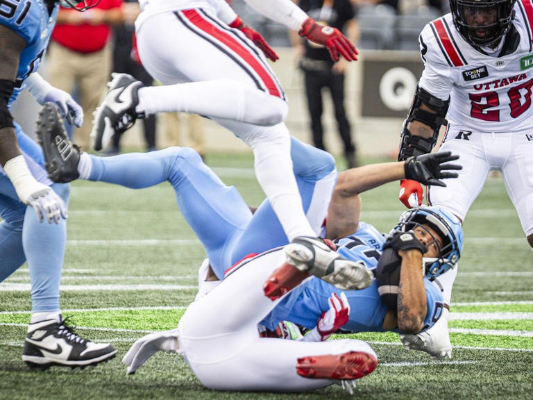 Chad Kelly rips Ottawa defence apart as Redblacks fall to 0-2 with loss ...