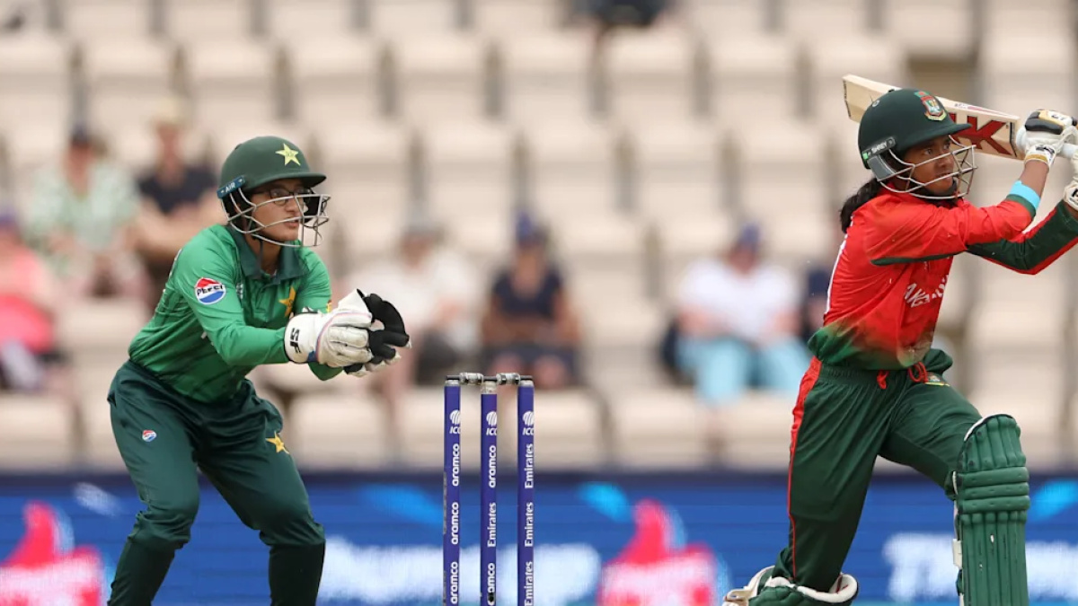 Women's T20 WC: Pakistan restrict Bangladesh to 123/6 despite Shorna's ...